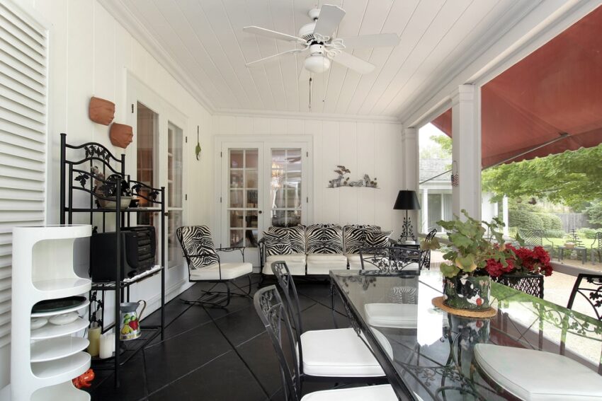 4 Popular Ways on How to Winterize a Screened-In Porch | PWHI